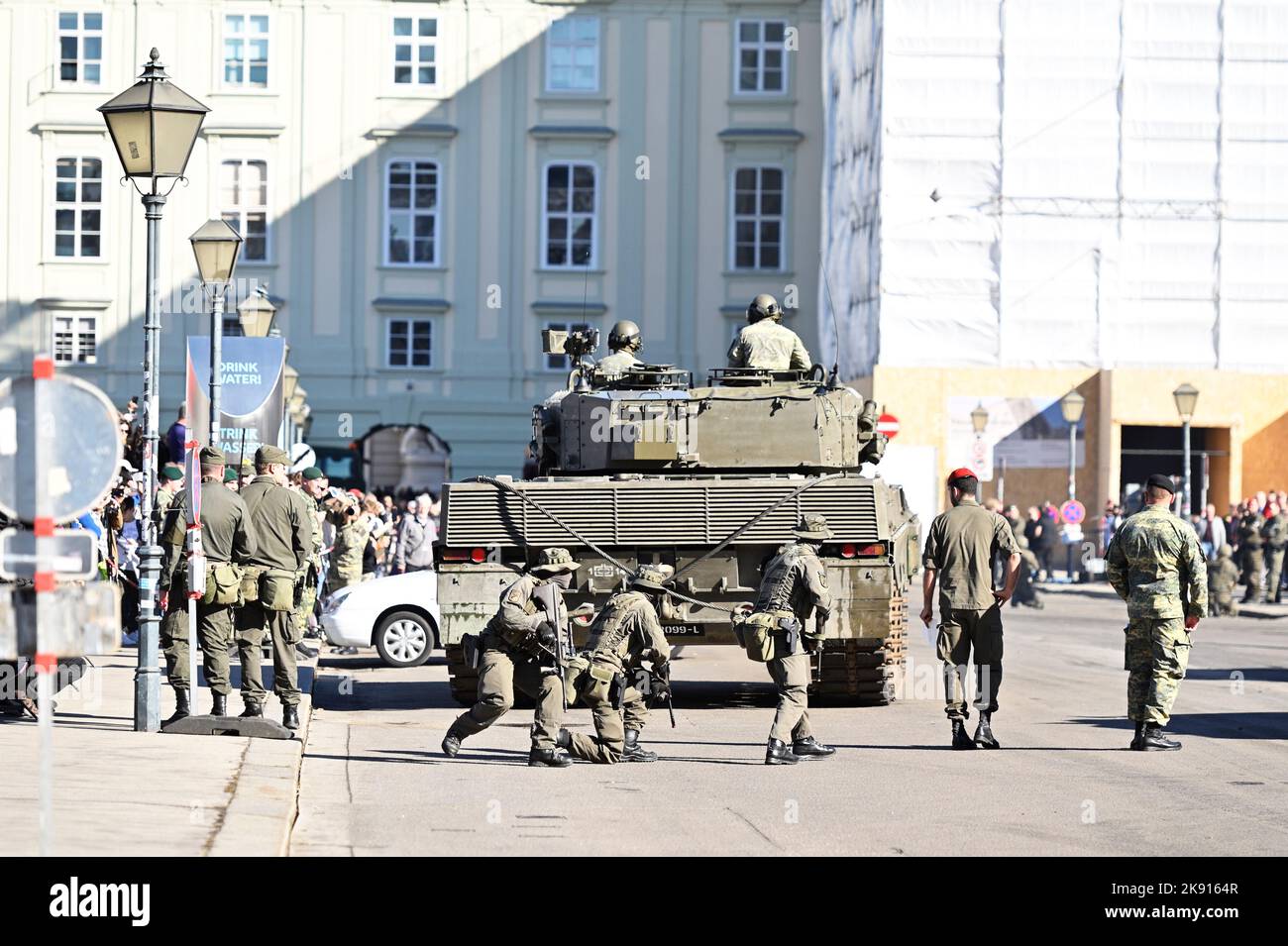 Austrian army tanks hi-res stock photography and images - Alamy