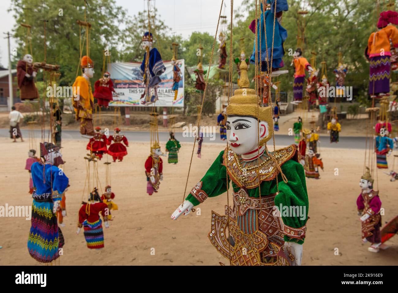 Burmese puppets hi-res stock photography and images - Alamy