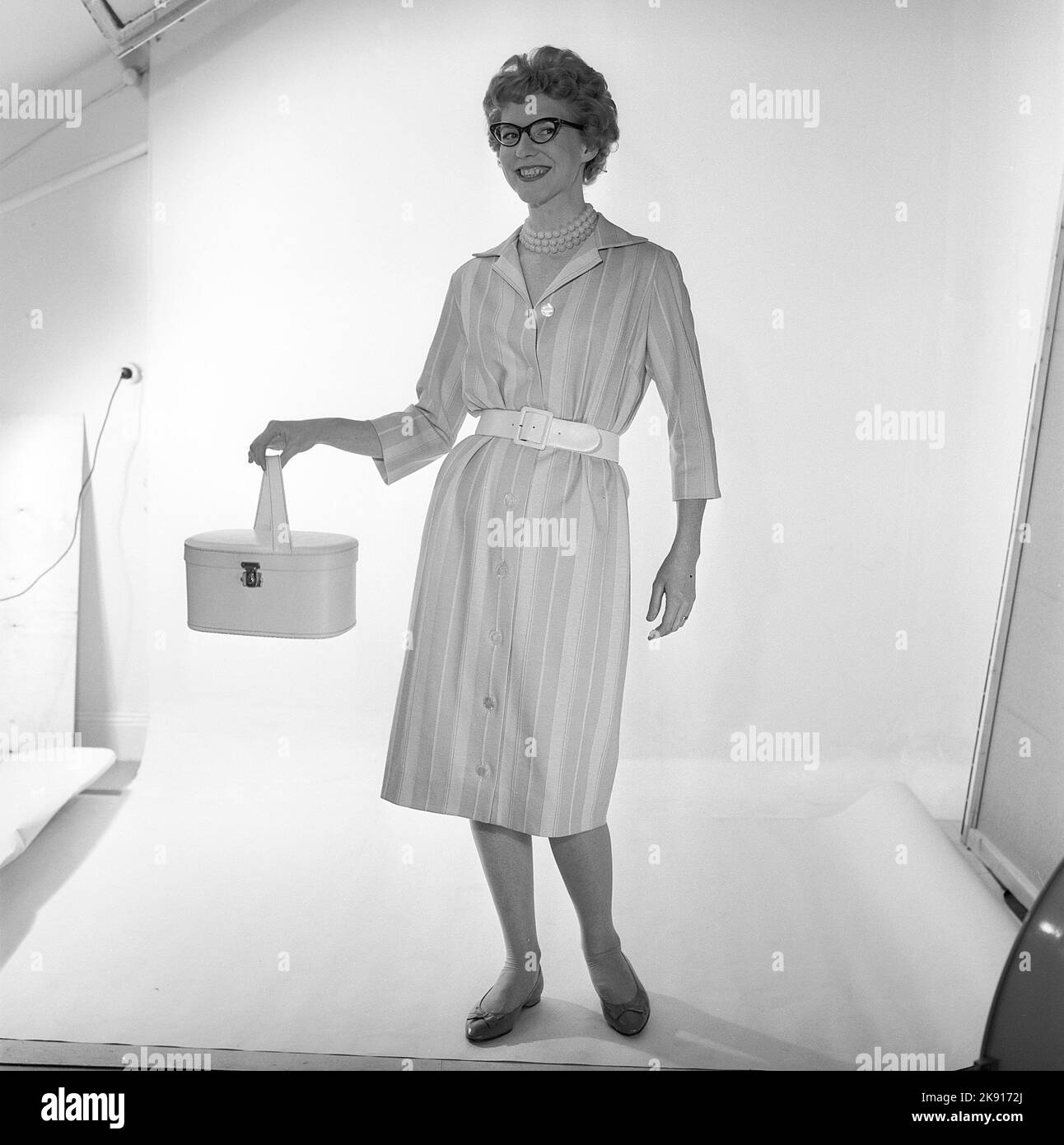 1950s fashion models Black and White Stock Photos & Images - Alamy