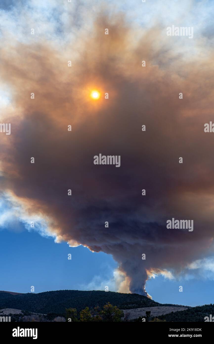 A smoke plume from a forest fire in the Fish Lake National Forest in ...