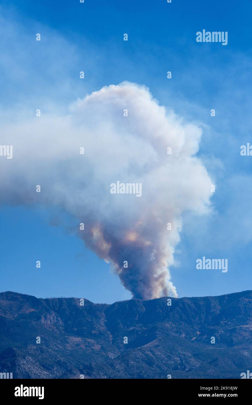 A smoke plume from a forest fire in the Fish Lake National Forest in ...