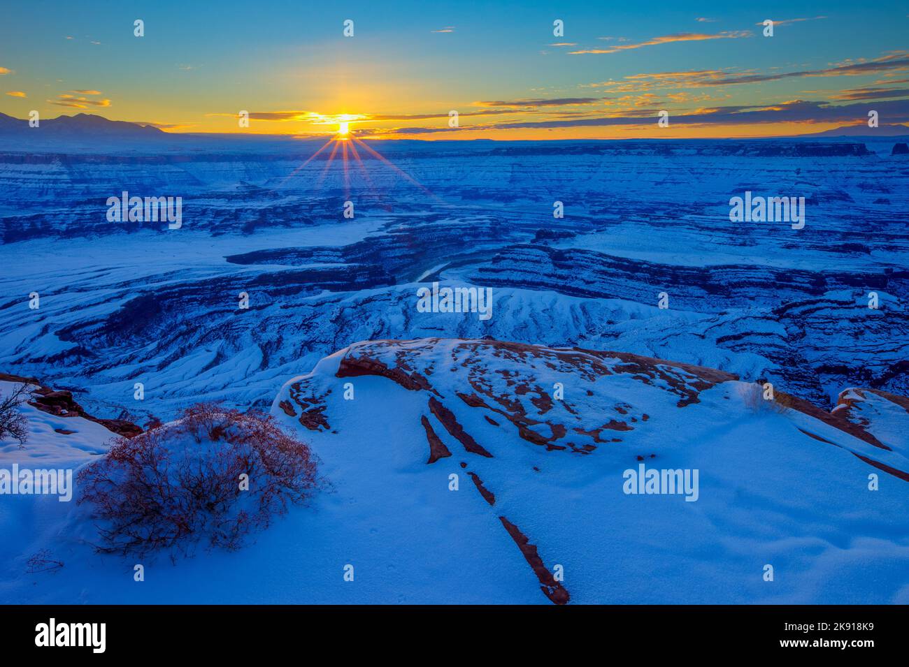 Sunrise over the Colorado RIver in Meander Canyon, viewed from Dead ...