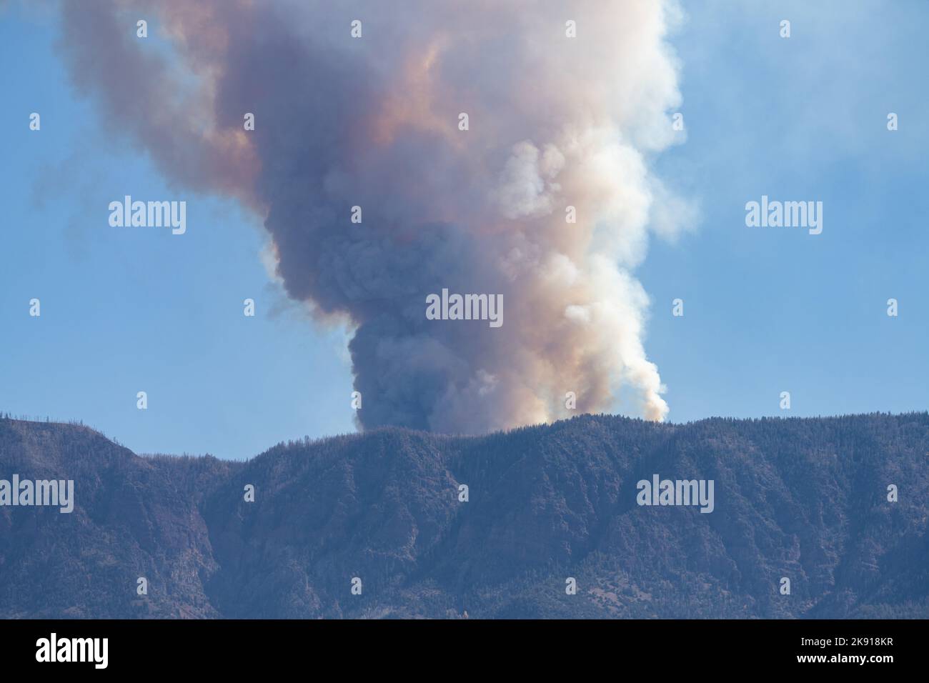 A smoke plume from a forest fire in the Fish Lake National Forest in ...