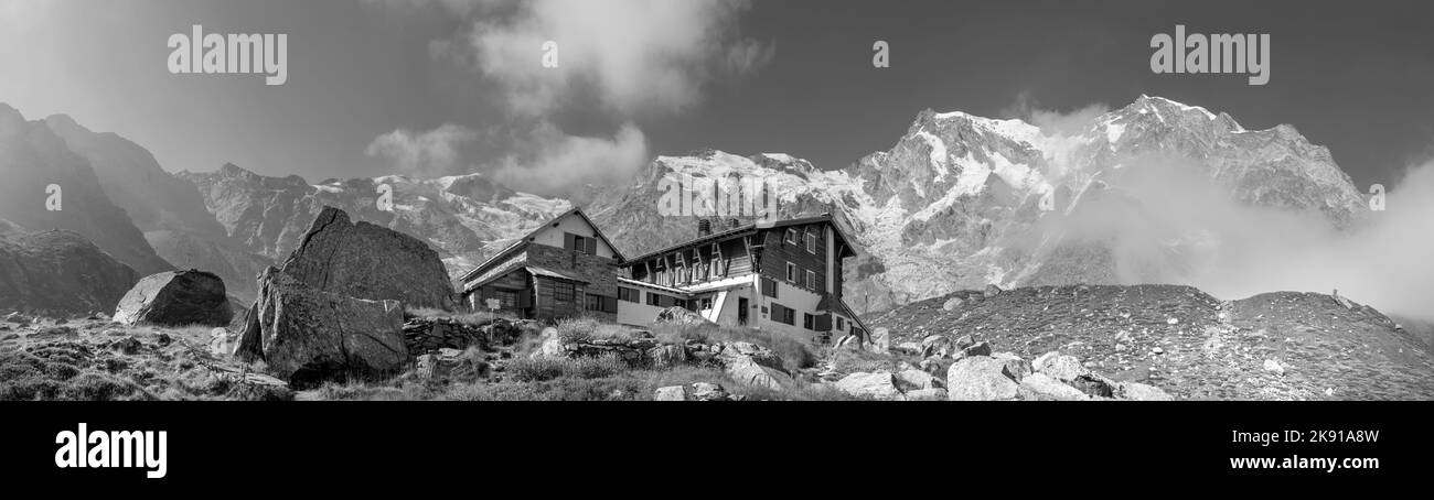 The panorama of Monte Rosa and Punta Gnifetti paks over the Rifugio ...