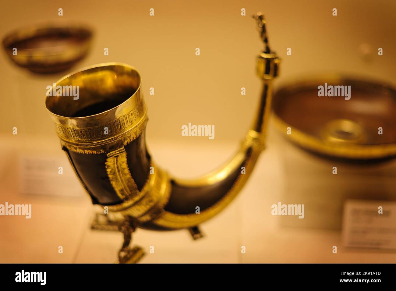 Medieval horn hi-res stock photography and images - Alamy