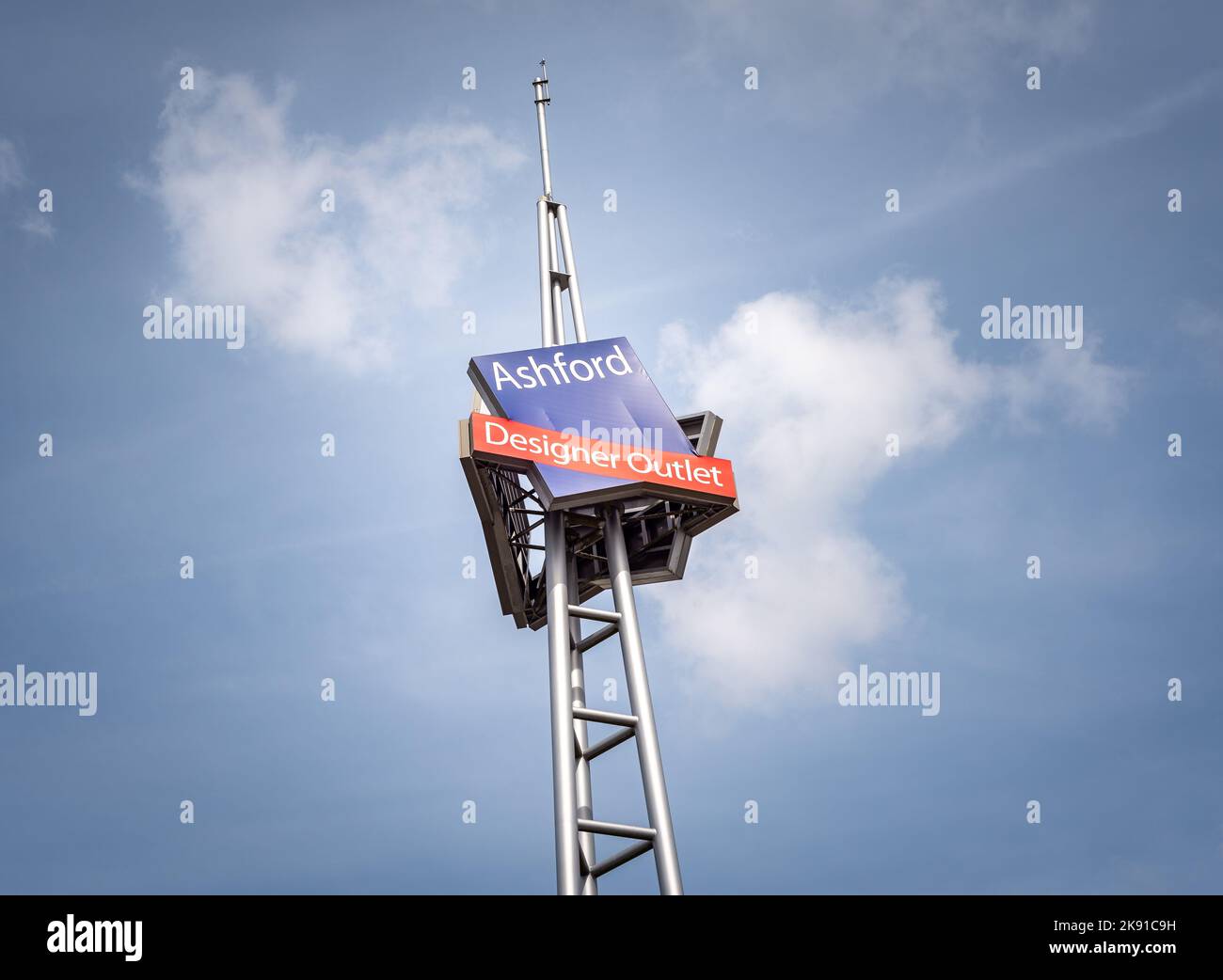 Ashford shopping mall sign hi-res stock photography and images - Alamy