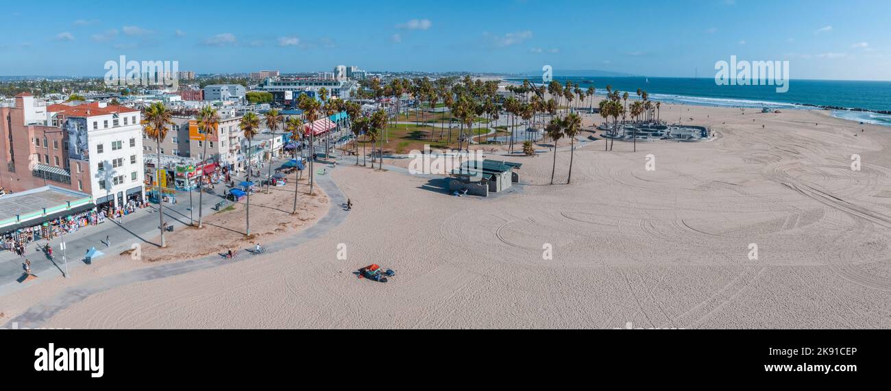 Venice beach boardwalk sunset hi-res stock photography and images - Alamy