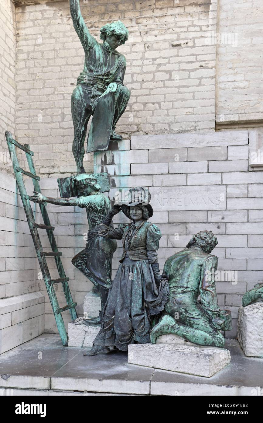 Monument to the builders (with female living statue performer ...