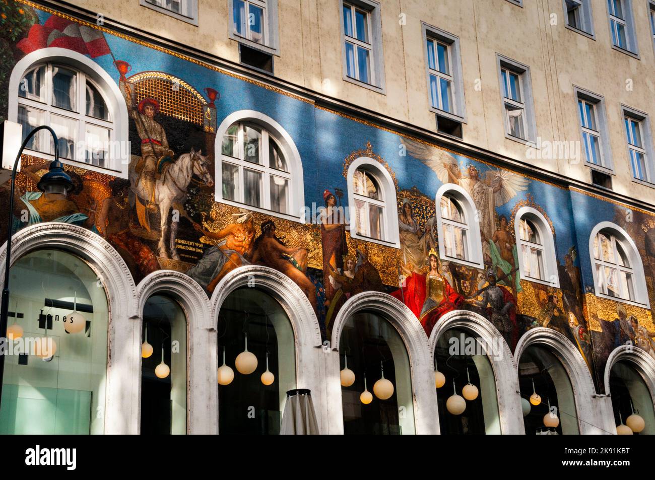 Karntnerstrabe shopping street hi-res stock photography and images - Alamy