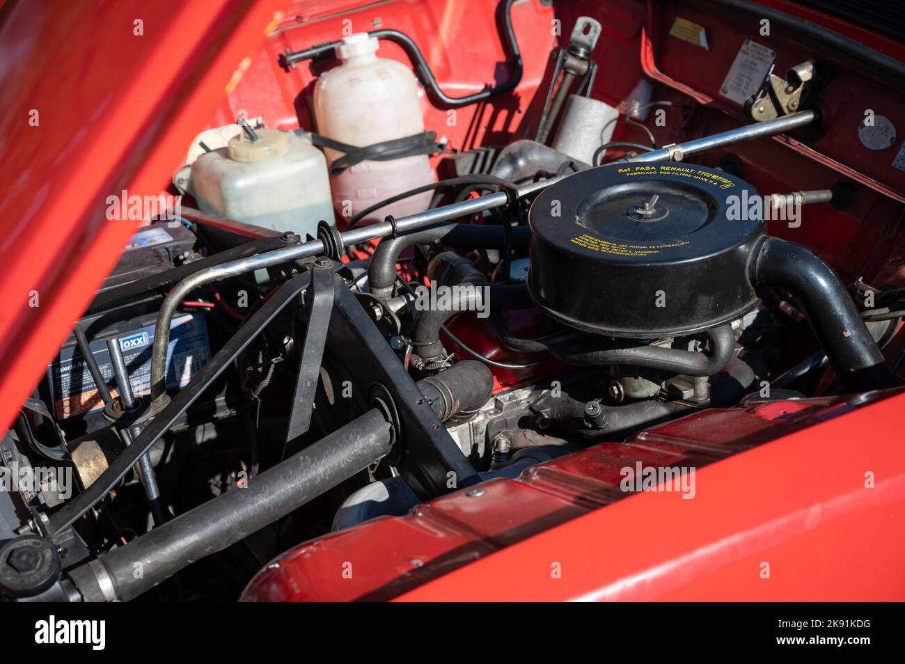 Renault 4l motor hi-res stock photography and images - Alamy
