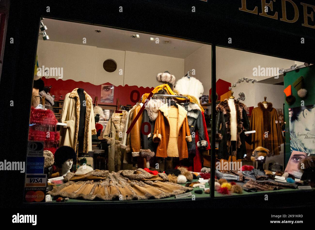 Souvenir shop vienna wien austria europe hi-res stock photography and ...