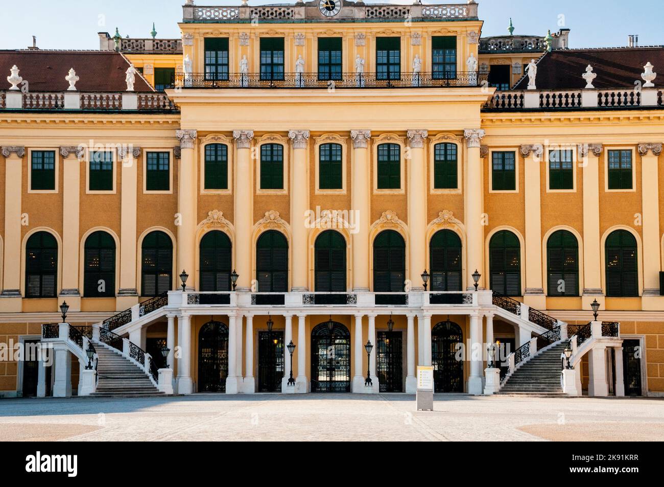Viennese rococo architecture hi-res stock photography and images - Alamy