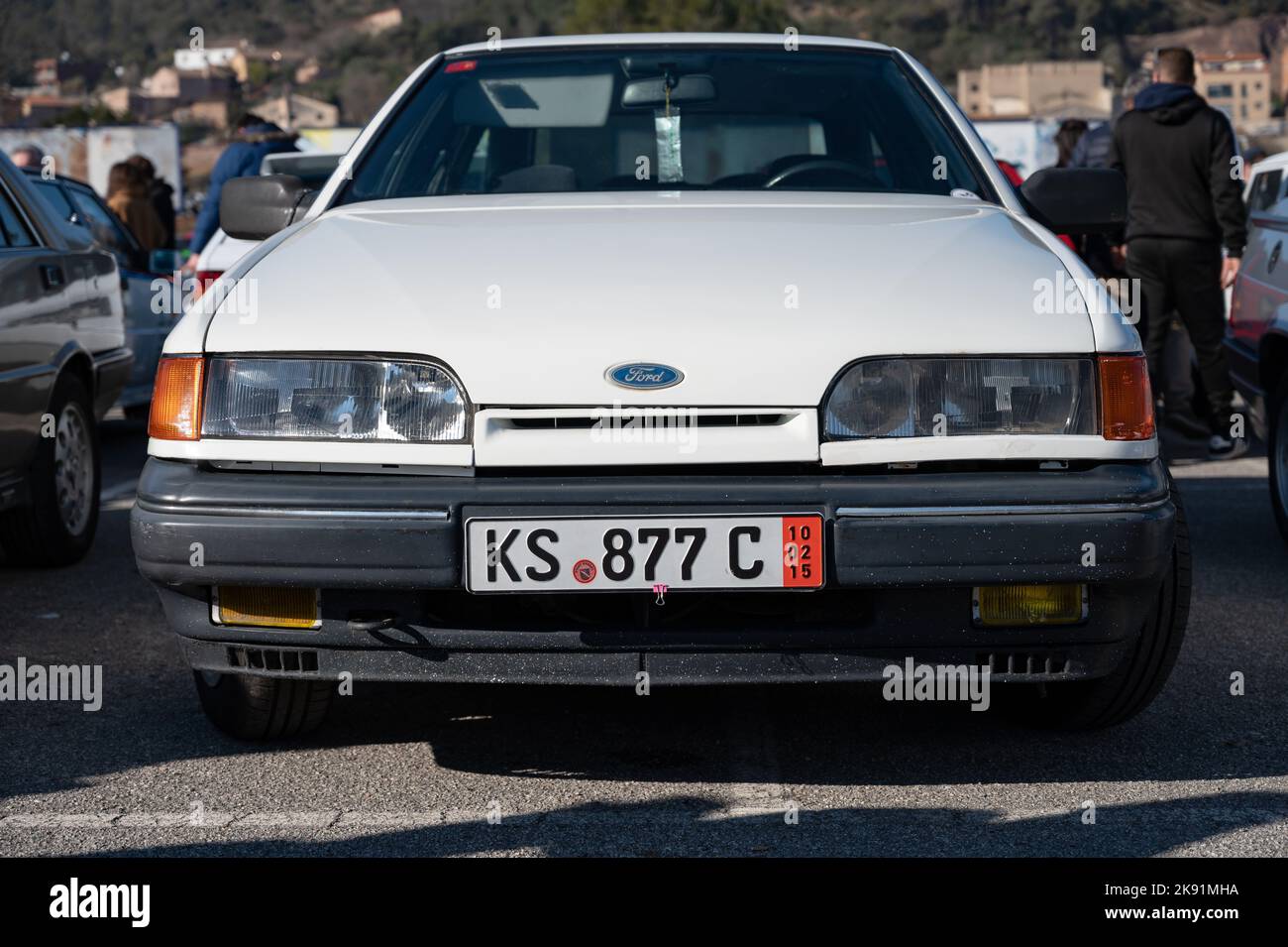 Ford Scorpio Estate Pink