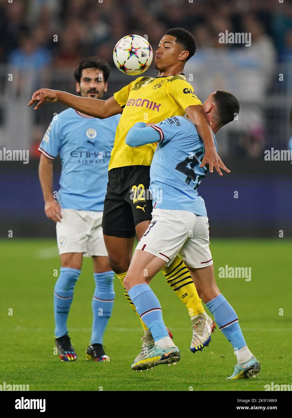 Borussia Dortmund’s Jude Bellingham and Manchester City’s Phil Foden in ...