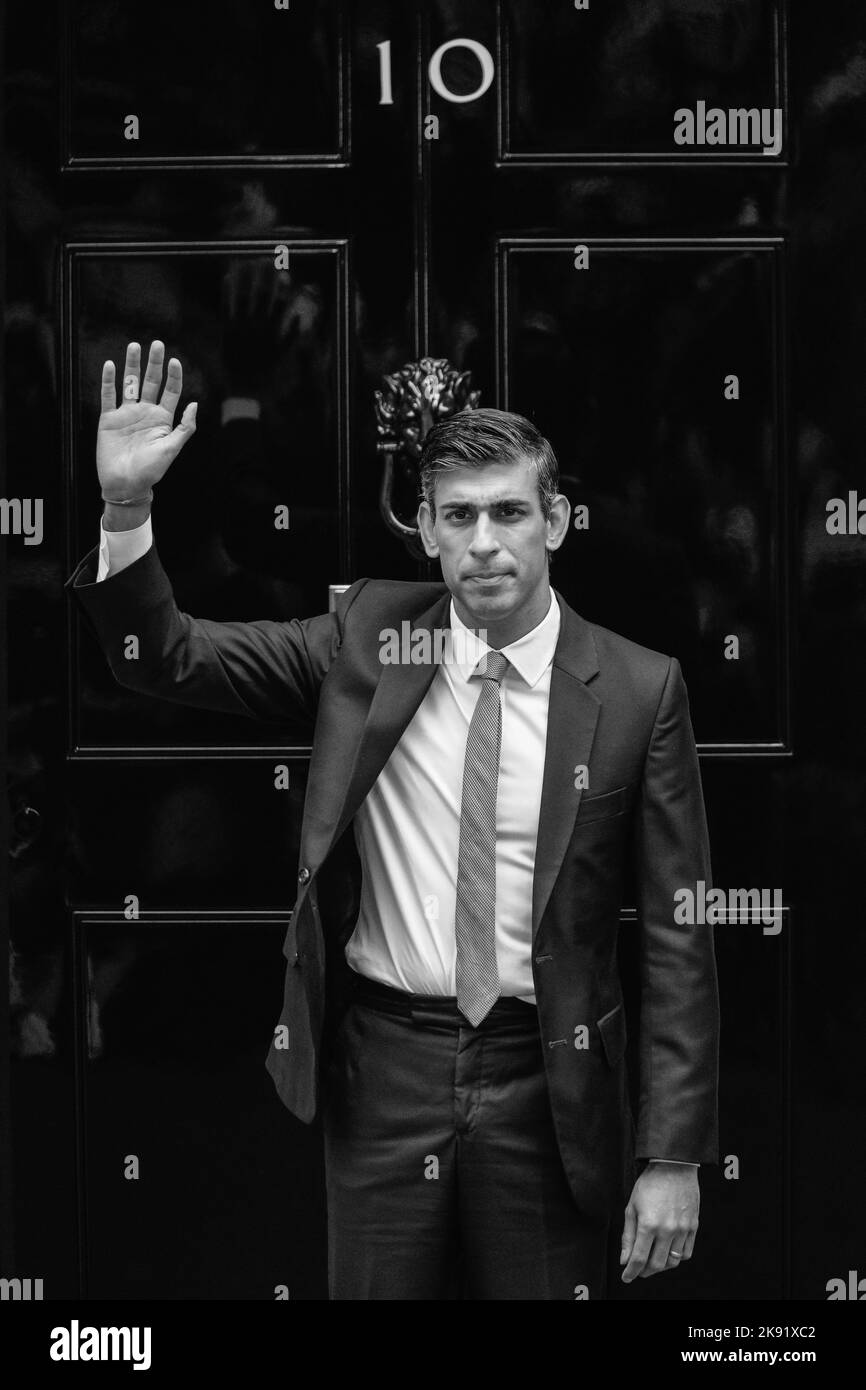 Uk government 2022 Black and White Stock Photos & Images - Alamy