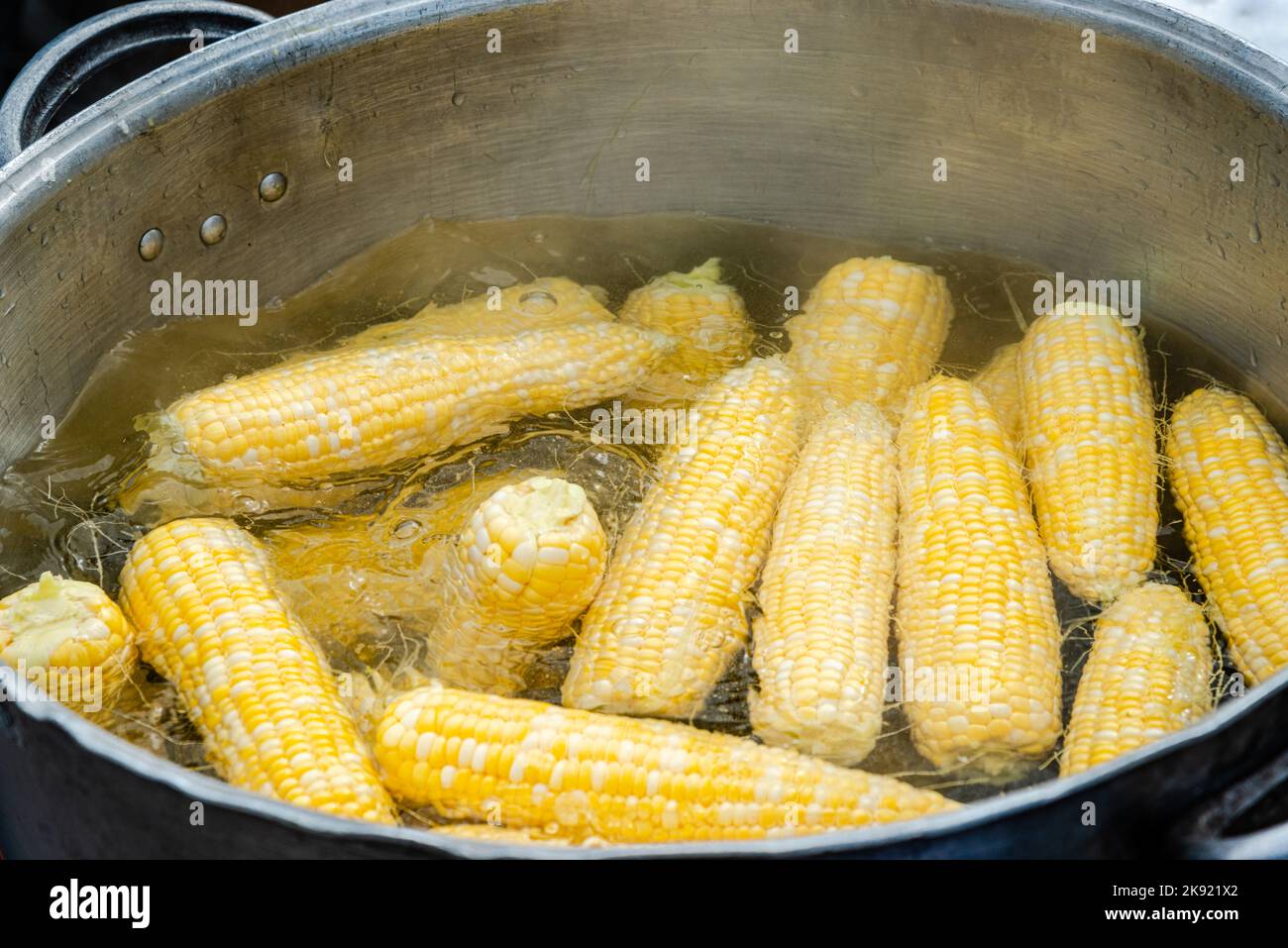 Cooked sweet corn hi-res stock photography and images - Alamy