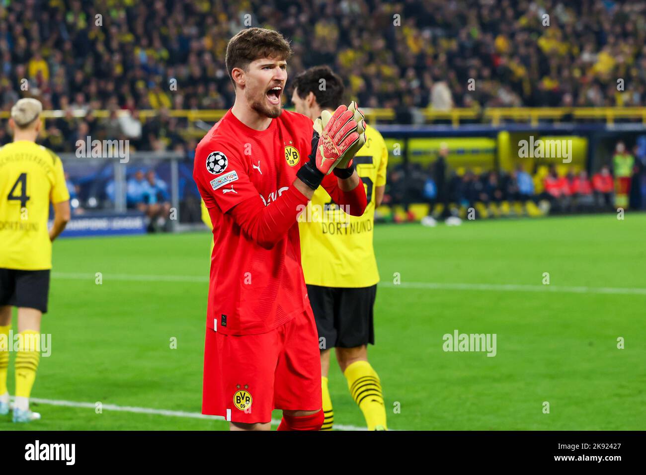DORTMUND, GERMANY - OCTOBER 25: goalkeeper Gregor Kobel of Borussia ...