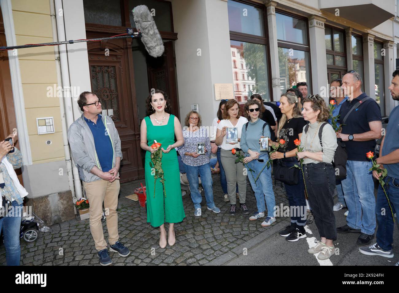 Brass memorial stones in pavement hi-res stock photography and images ...