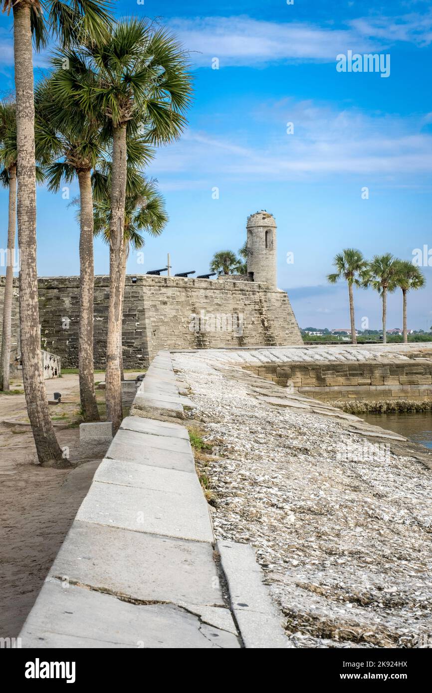 Castillo de San Marcos National Monument viewed from the sea wall ...