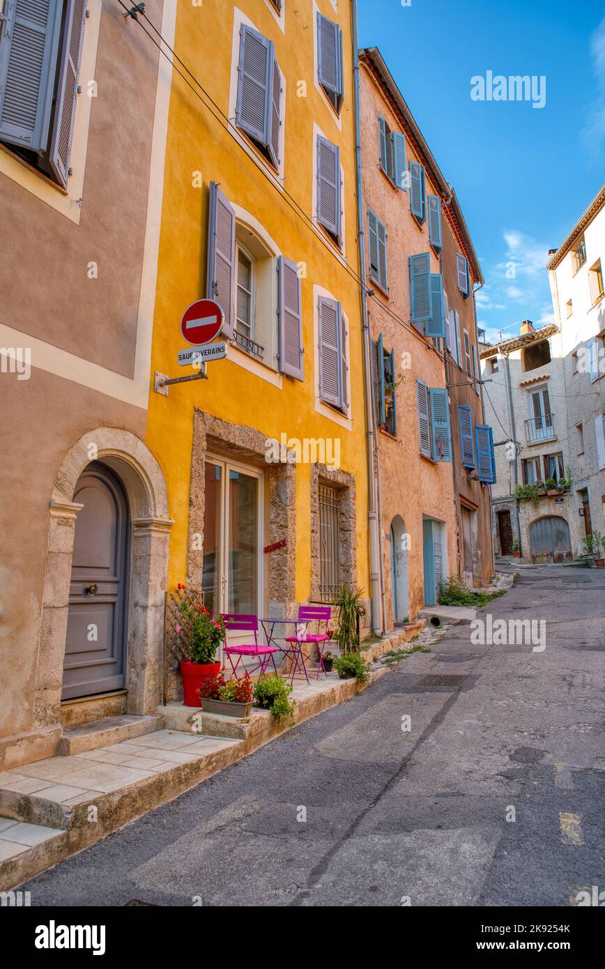 Travel destination, old village in hear of Provence Cotignac with ...