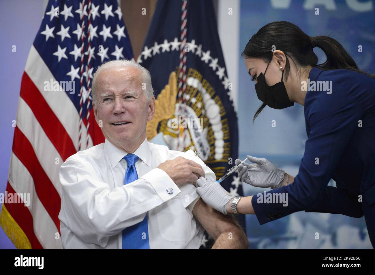 Washington, United States. 25th Oct, 2022. President Joe Biden receives ...