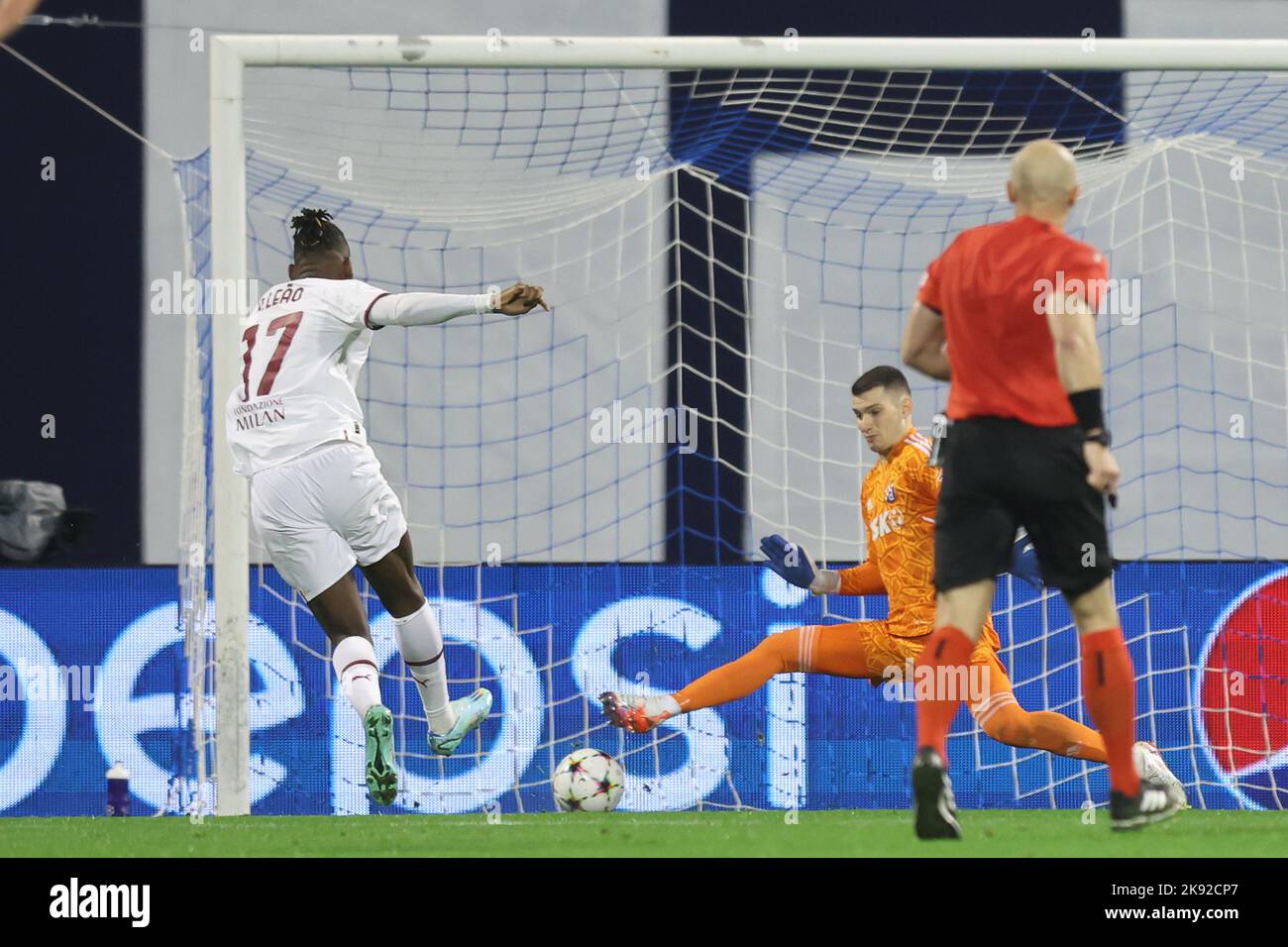 Rafael leao scores hi-res stock photography and images - Alamy