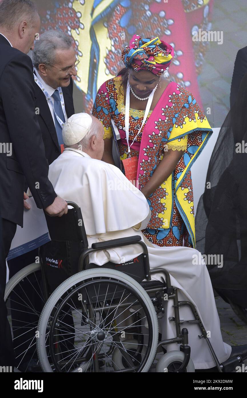 Esther iweze adaeze hi-res stock photography and images - Alamy