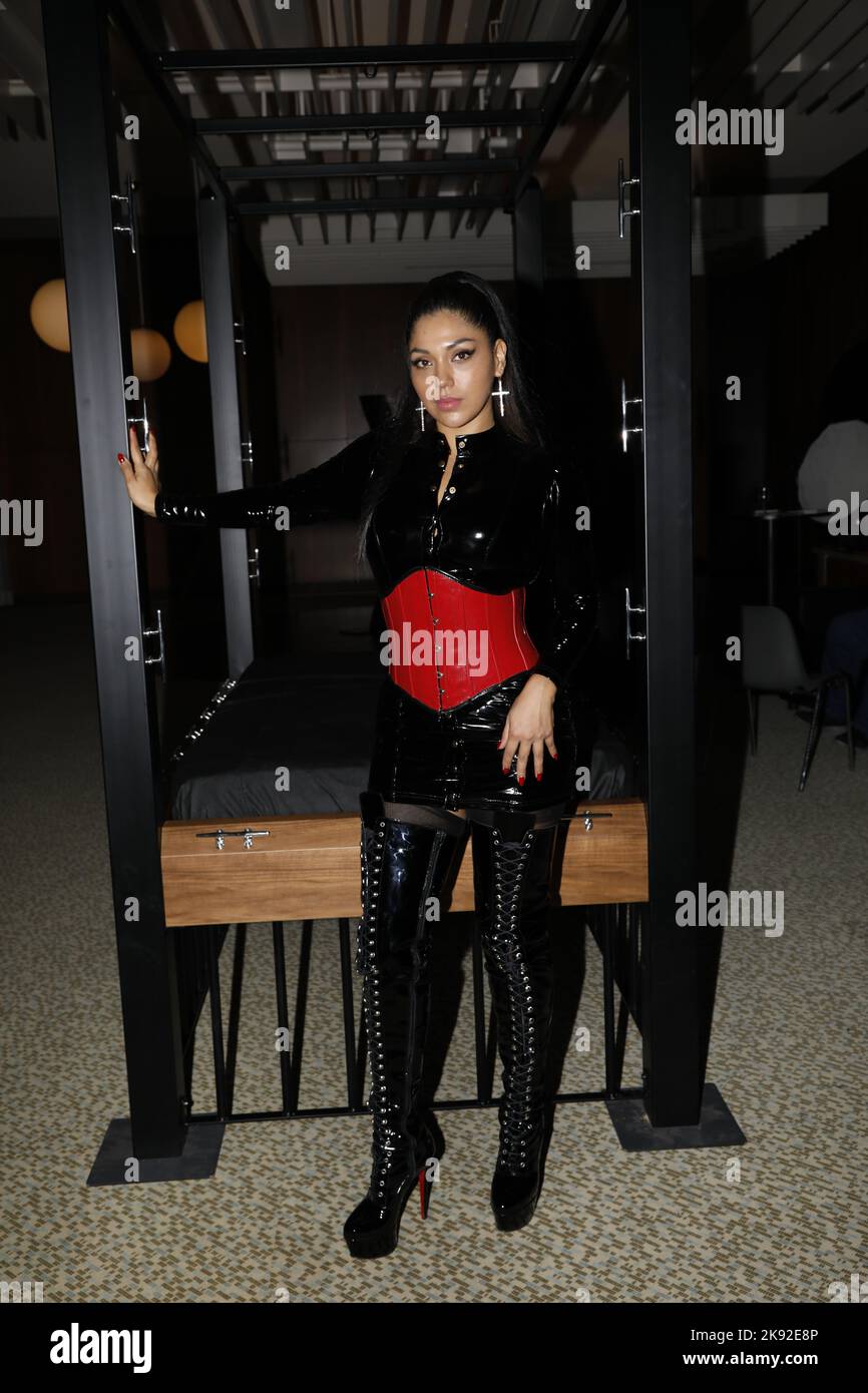 Princess Maywa Leon auf der 25. Venus Berlin 2022 in den Messehallen ...