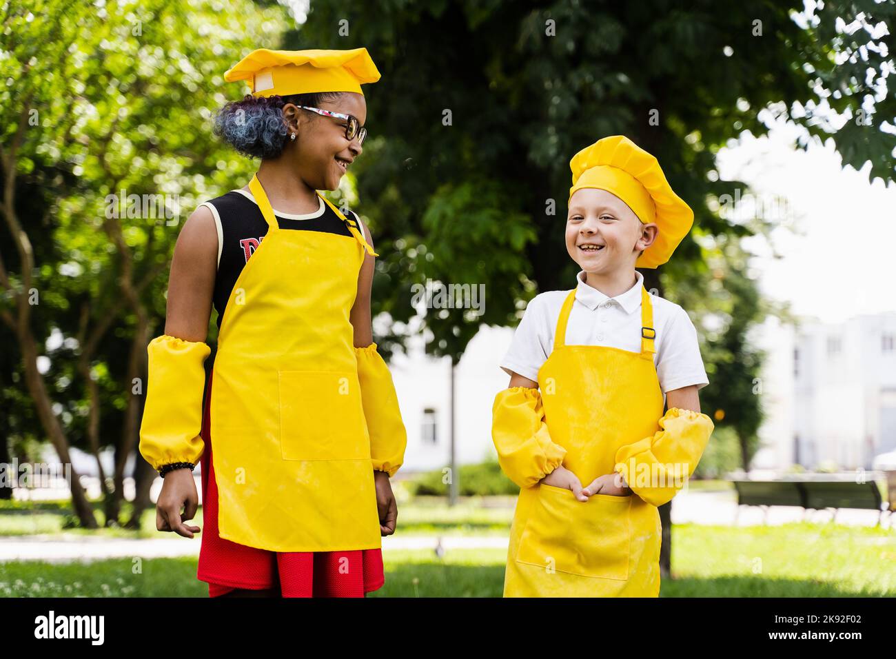 Communication between multiracial friends of black african and ...