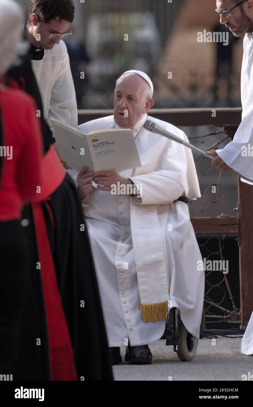 Rome, Italy, 25 October 2022. Pope Francis attends the final ceremony ...