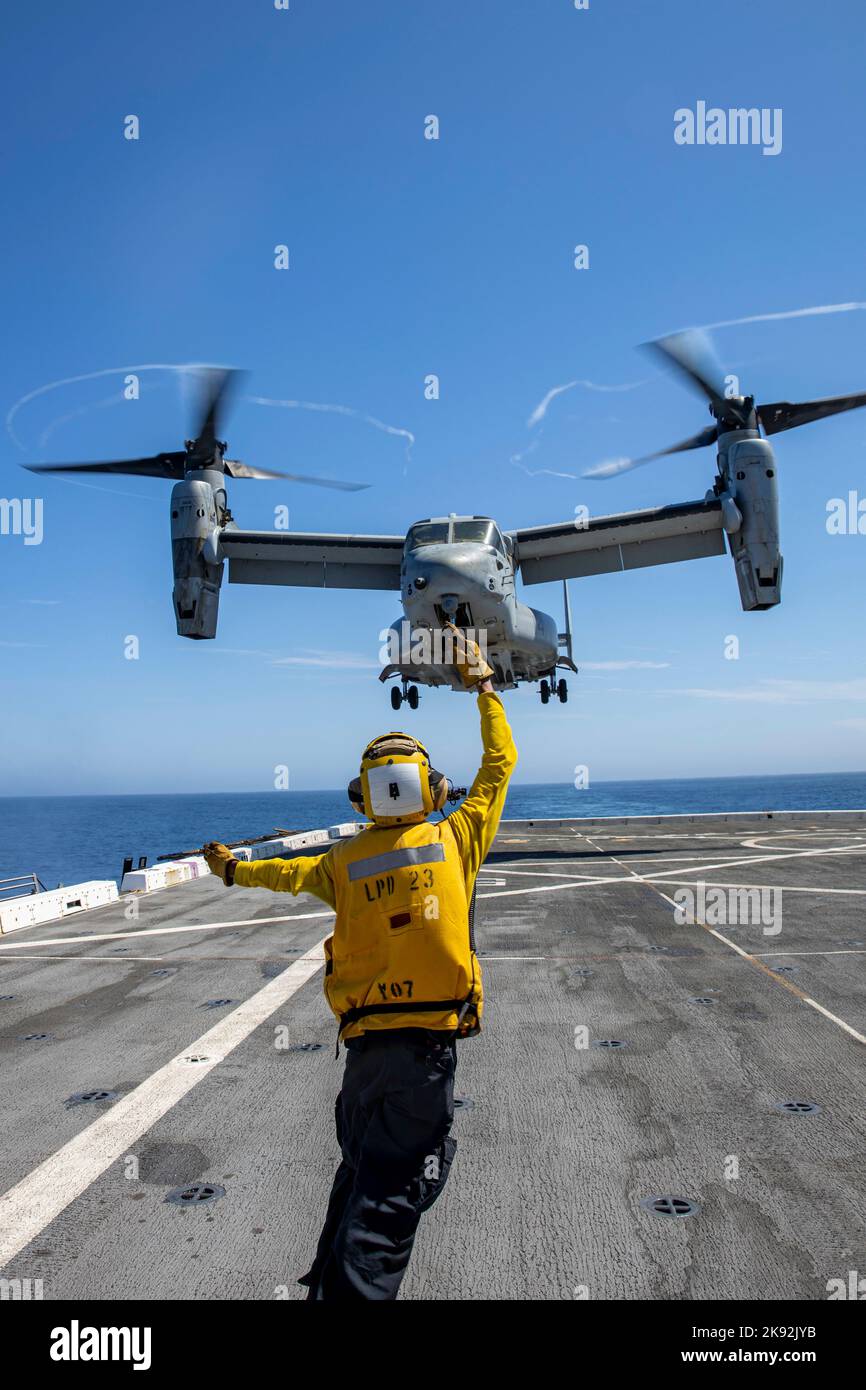 PACIFIC OCEAN (Sept. 5, 2022) - U.S. Navy Aviation Boatswain’s Mate ...