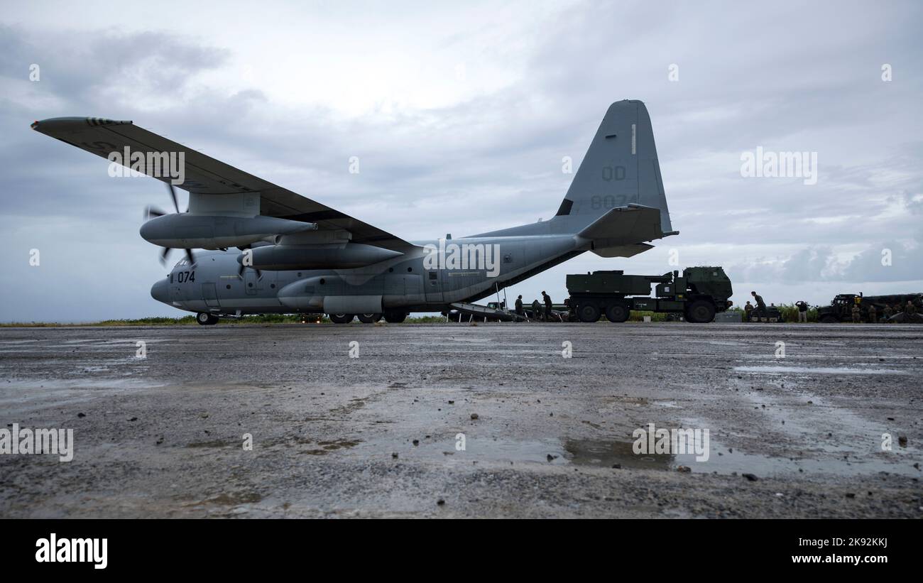 U.S. Marines with Marine Aerial Refueler Transport Squadron (VMGR) 152 ...