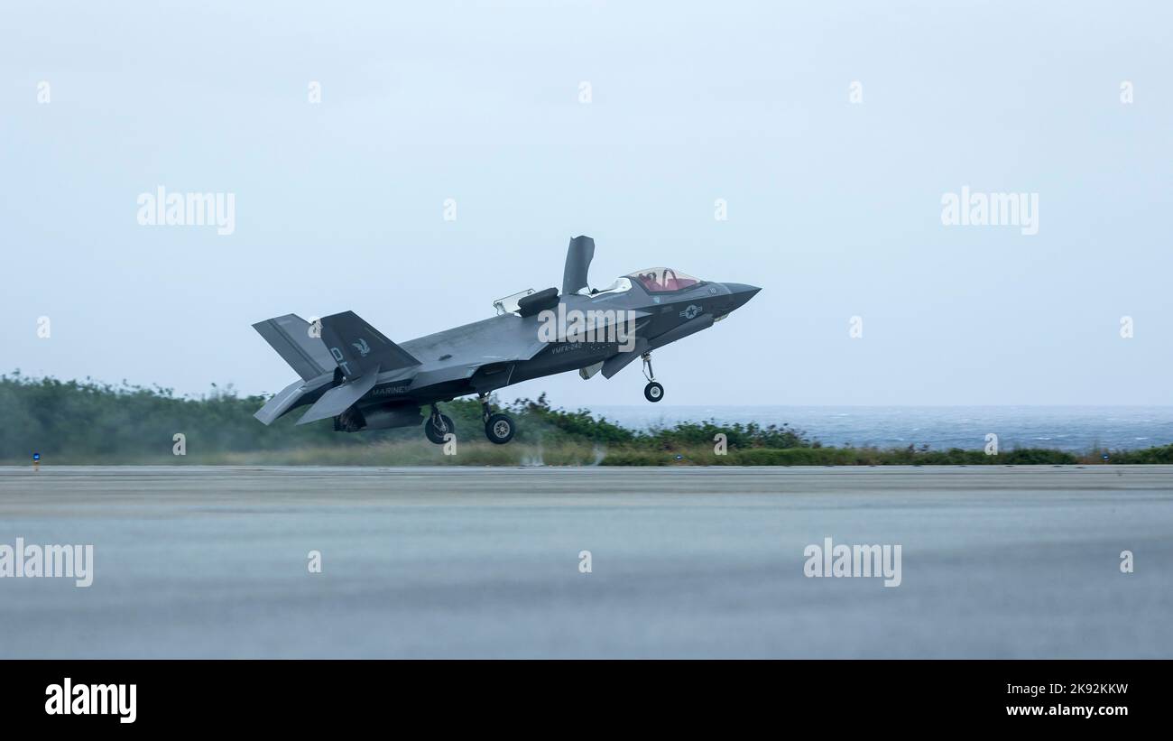 A U.S. Marine Corps F-35B Lightning II aircraft with Marine Fighter ...