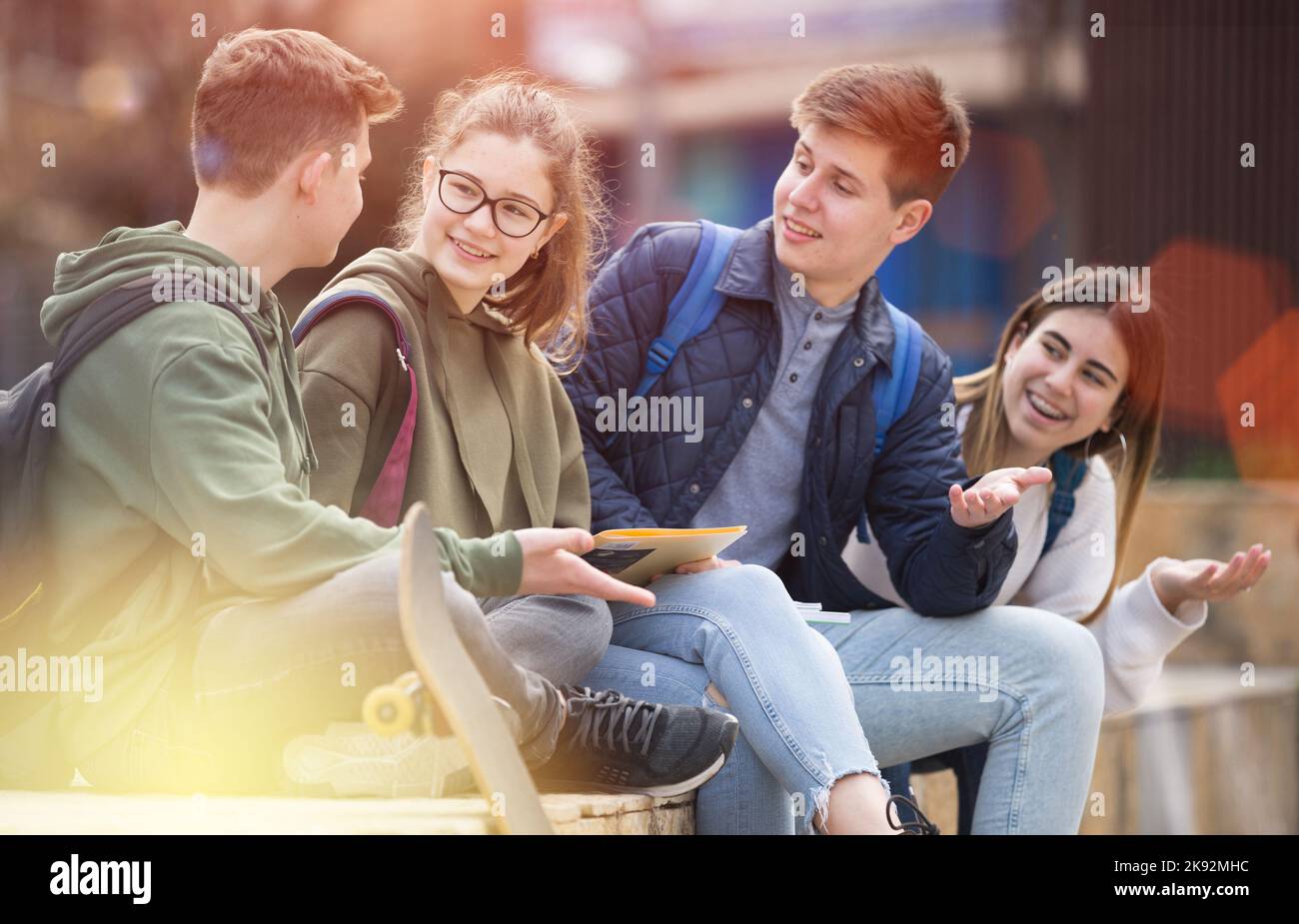 Diverse teens outdoors hi-res stock photography and images - Alamy