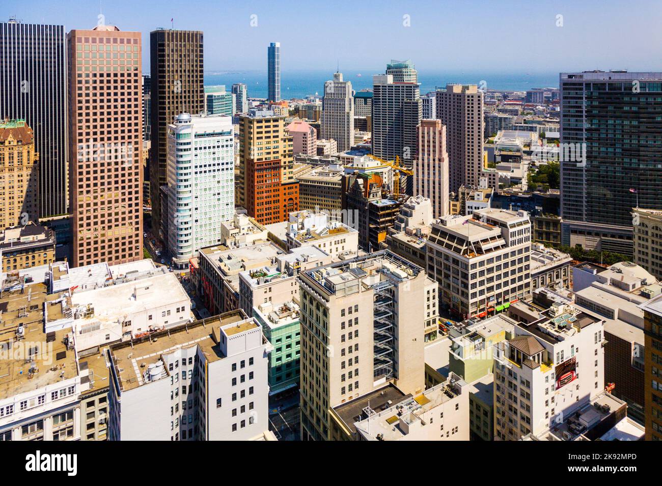 Taller buildings hi-res stock photography and images - Alamy
