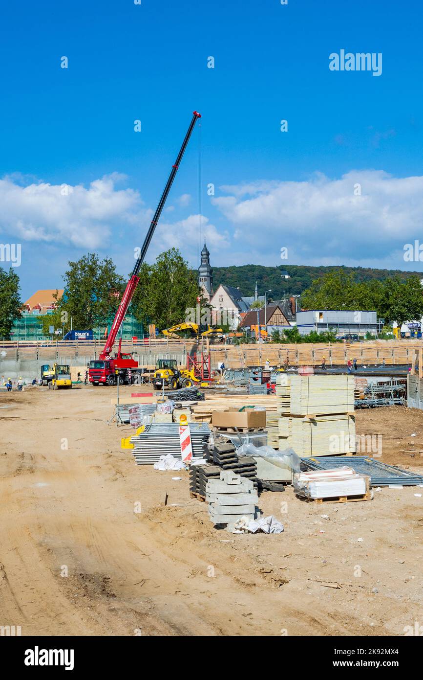 Assist crane hi-res stock photography and images - Alamy