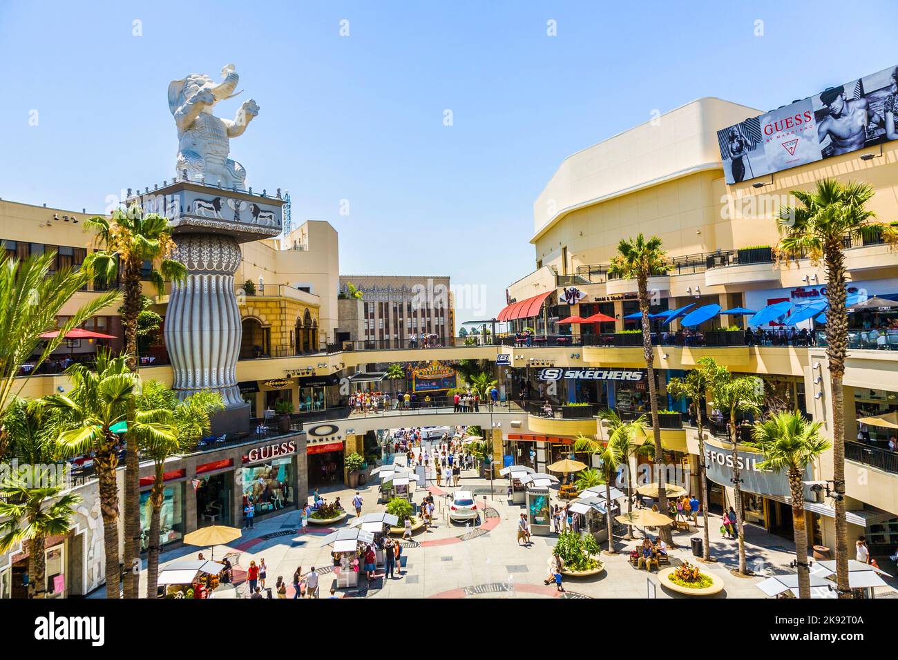 Los Angeles, USA - July 5, 2008: The Hollywood and Highland Center is a ...