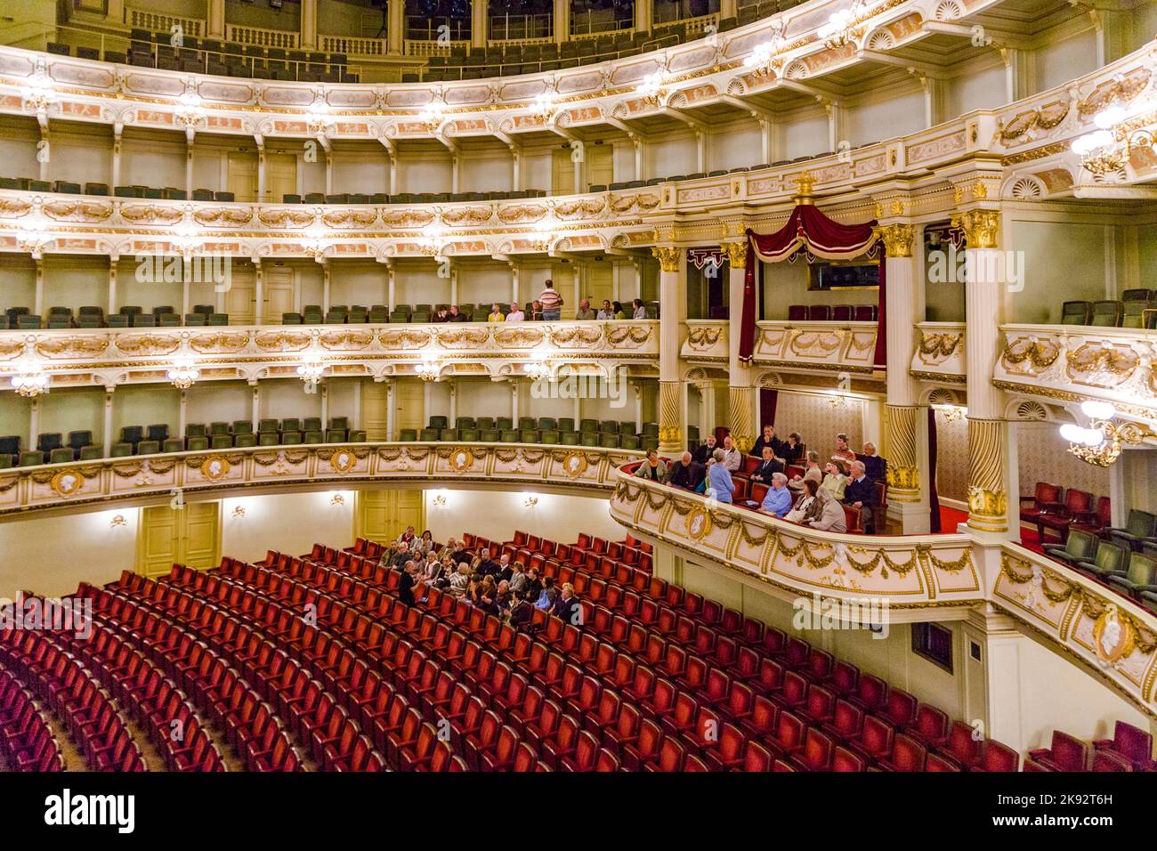 Auditorium famous opera house people hi-res stock photography and ...