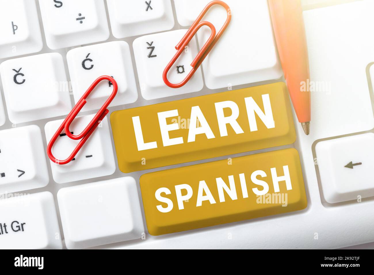 Sign displaying Learn Spanish. Word Written on to train writing and ... Sign displaying Learn Spanish. Word Written on to train writing and ...