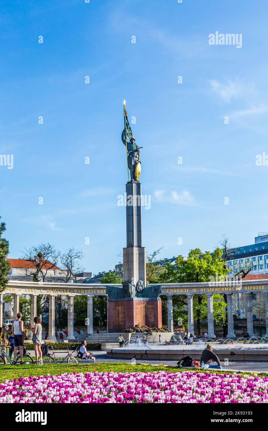 VIENNA, AUSTRIA - APR 25 2015: people at Soviet War Memorial in Vienna ...