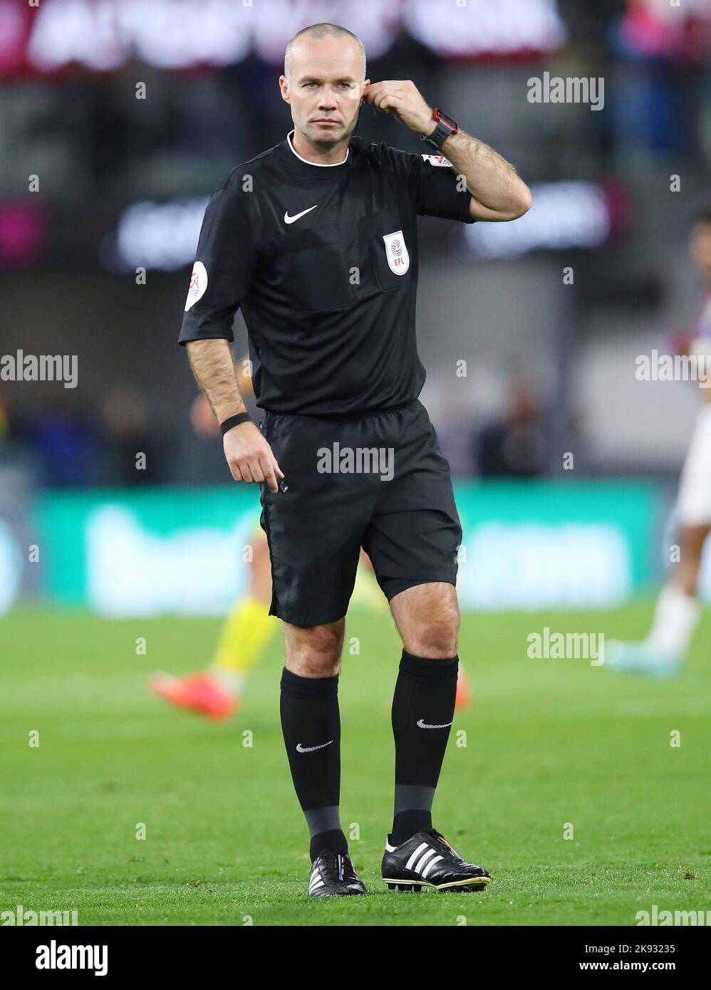 Burnley, England, 25th October 2022. Referee Tony Harrington during the ...