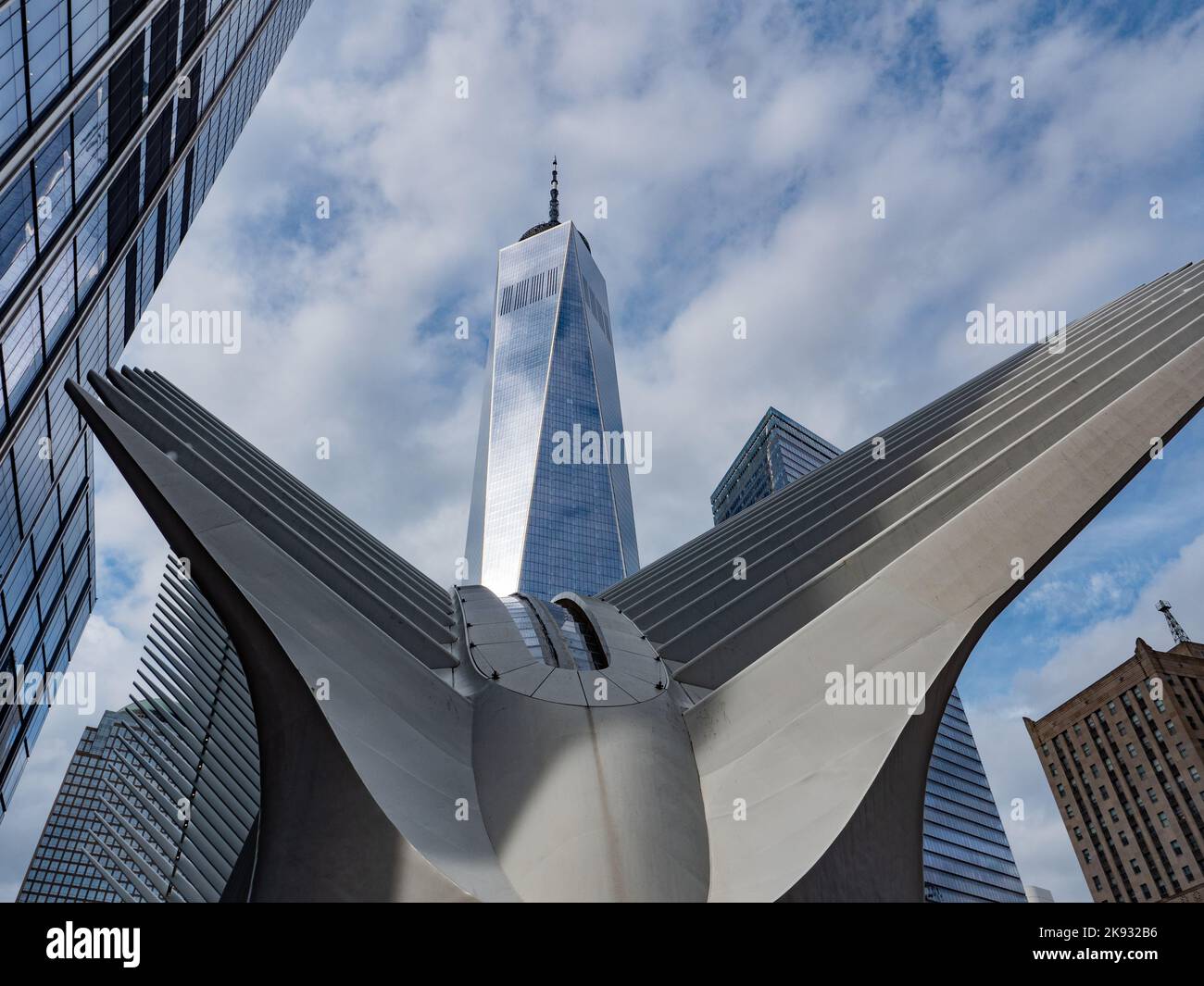 The exterior of the Oculus, the World Trade Center Station in New York ...