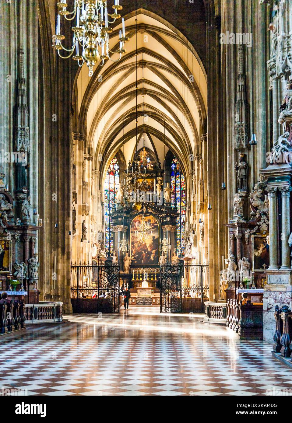 VIENNA - NOV 26: Interior view of famous St. Stephen's Cathedral on Nov ...
