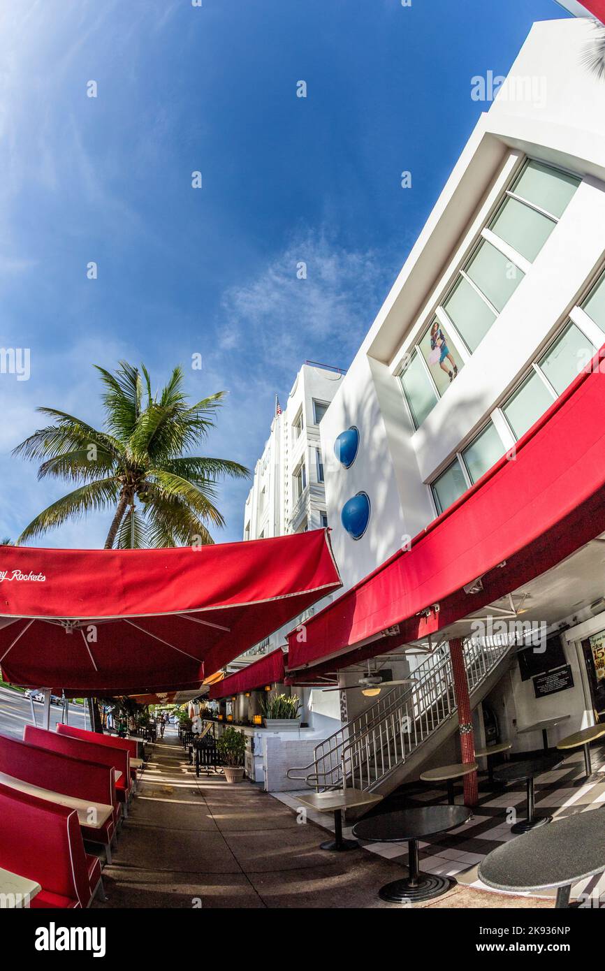 MIAMI, USA - AUG 20, 2014: Johnny Rockets at ocean drive 728 in Miami ...