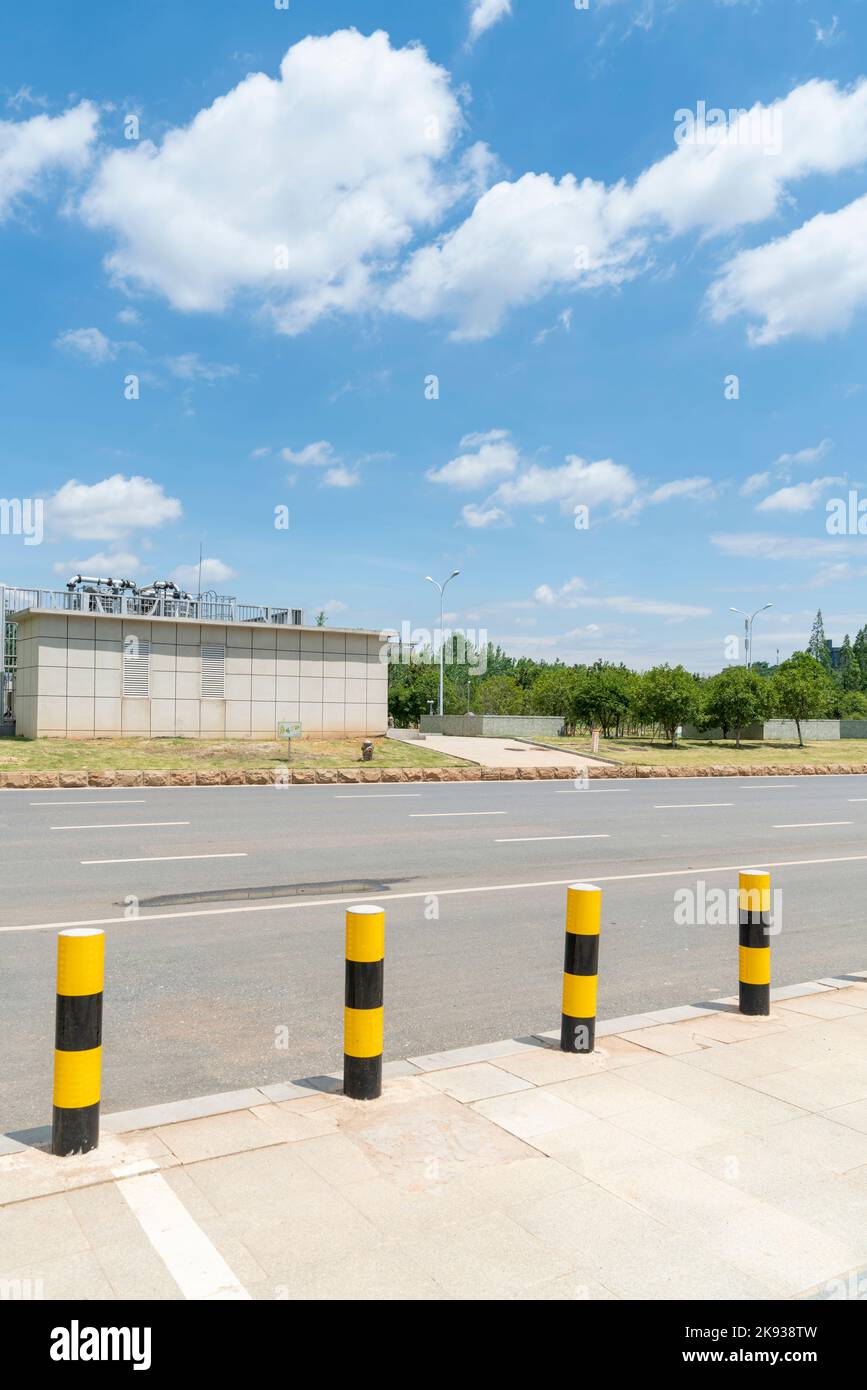 Empty urban road and buildings in the city Stock Photo - Alamy
