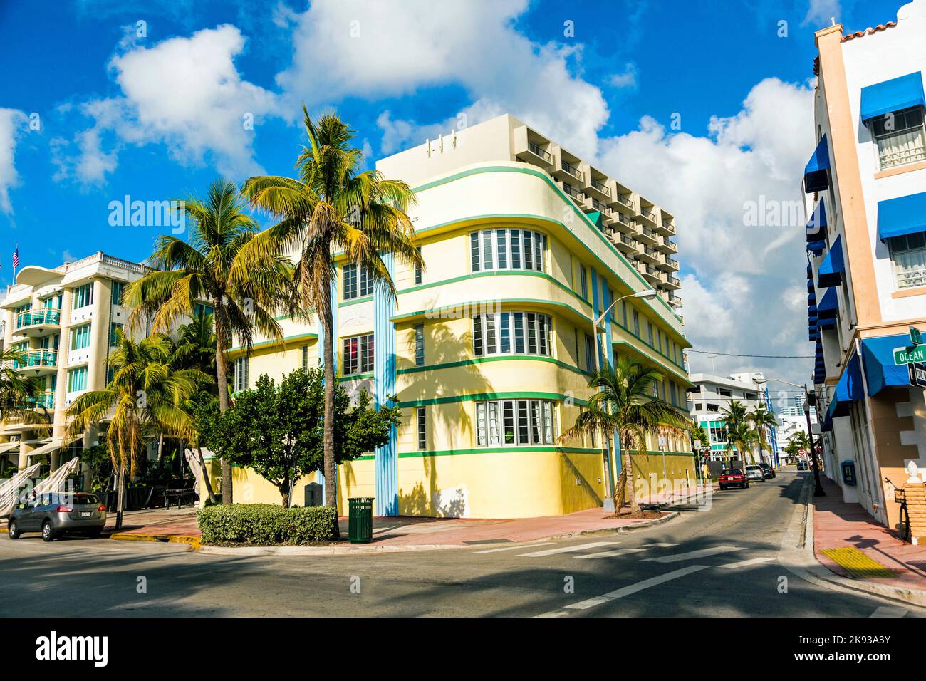 Miami beach alley hi-res stock photography and images - Alamy