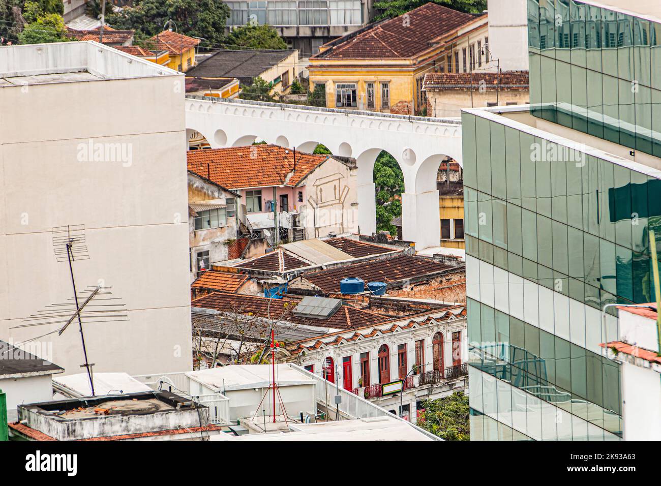 Arcos da lapa or carioca aqueduct in lapa hi-res stock photography and ...