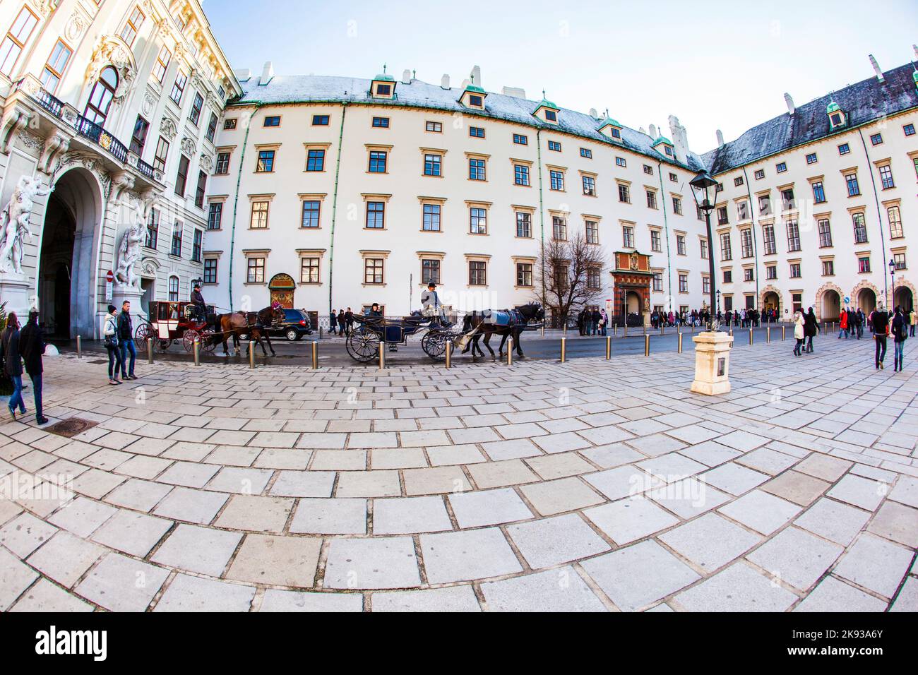 VIENNA - NOV 27: people visit the Innerer Burghof in the Hofburg on Nov ...