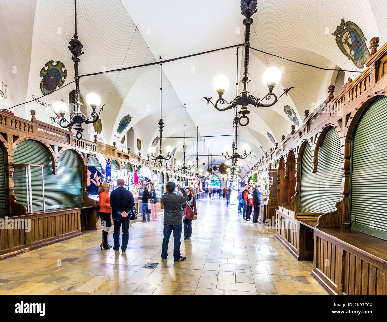 KRAKOW, POLAND - MAY 4: people in Passage with artistic craft souvenir ...