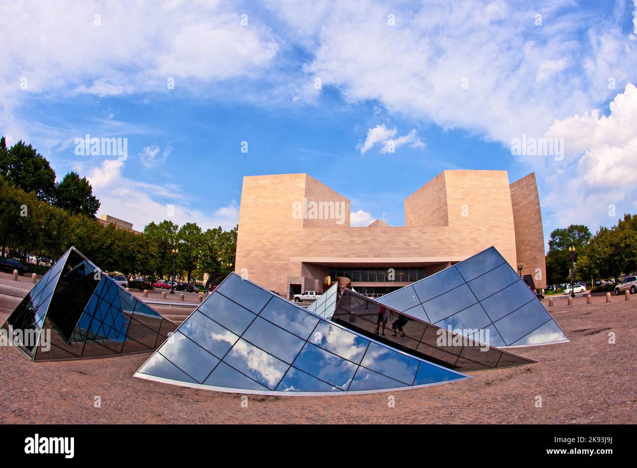 Washington, USA - July 14, 2010: The pyramid of the National Gallery of ...